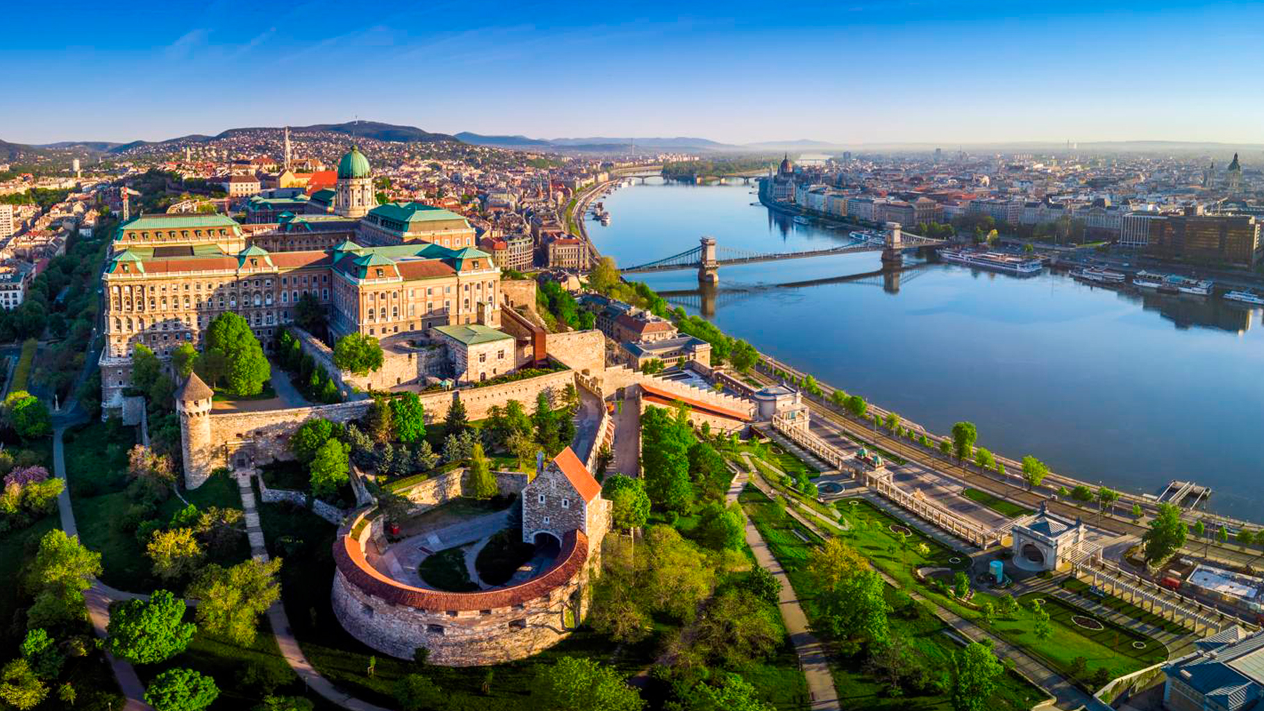 Tradiciones y Costumbres de Hungría • Free Budapest Tour (Español)